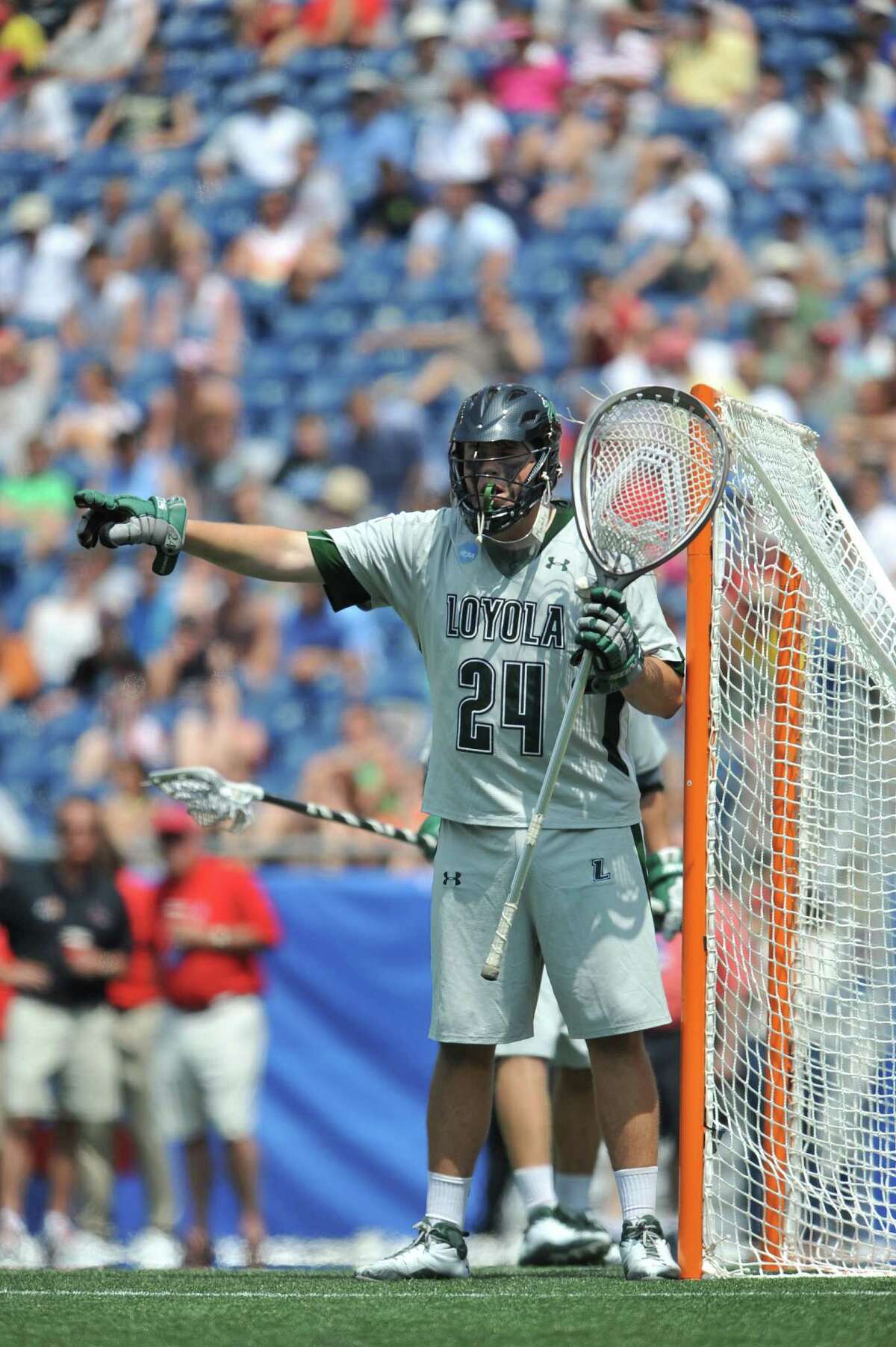 Fairfielder Runkel leads Loyola to national championship