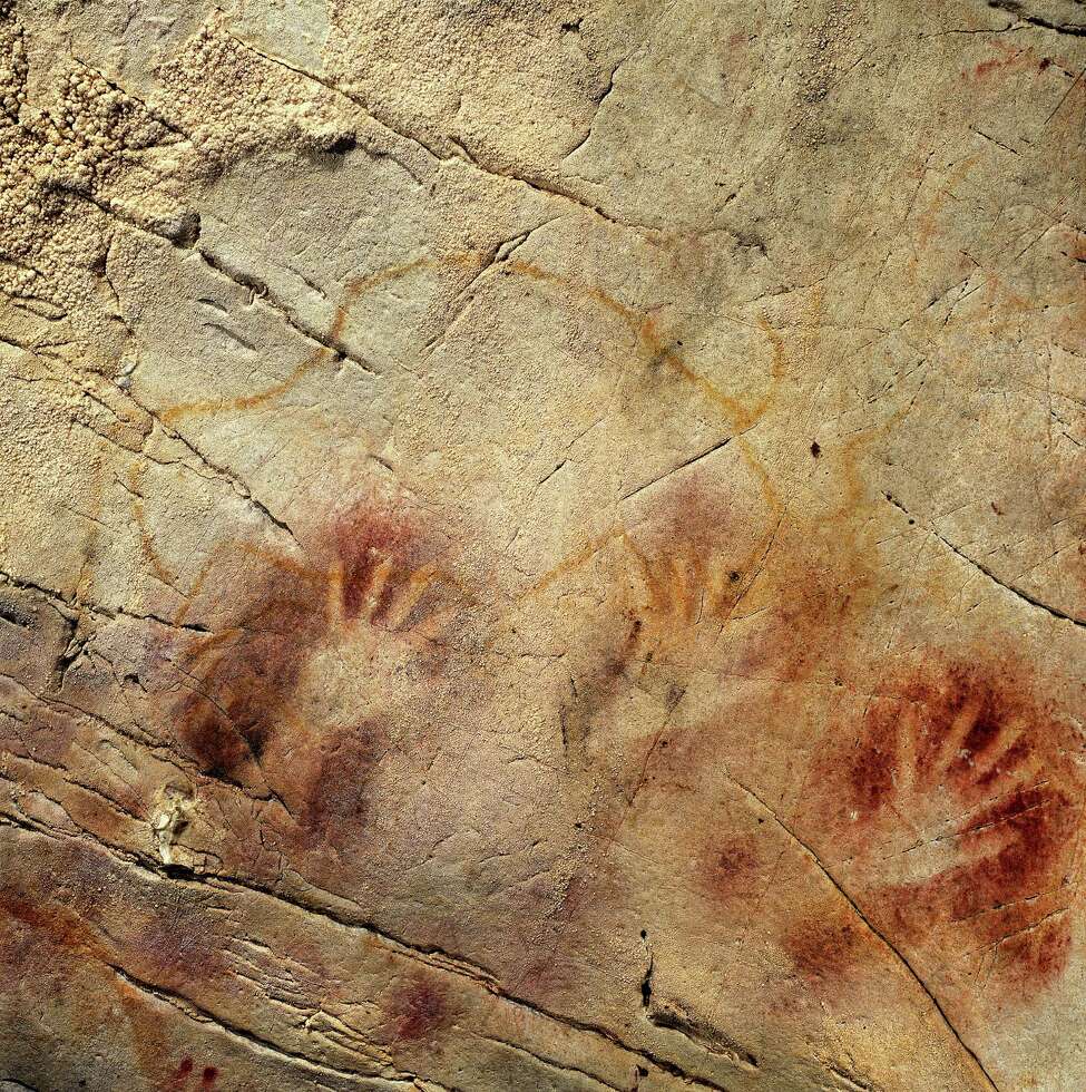 Oldest cave paintings found