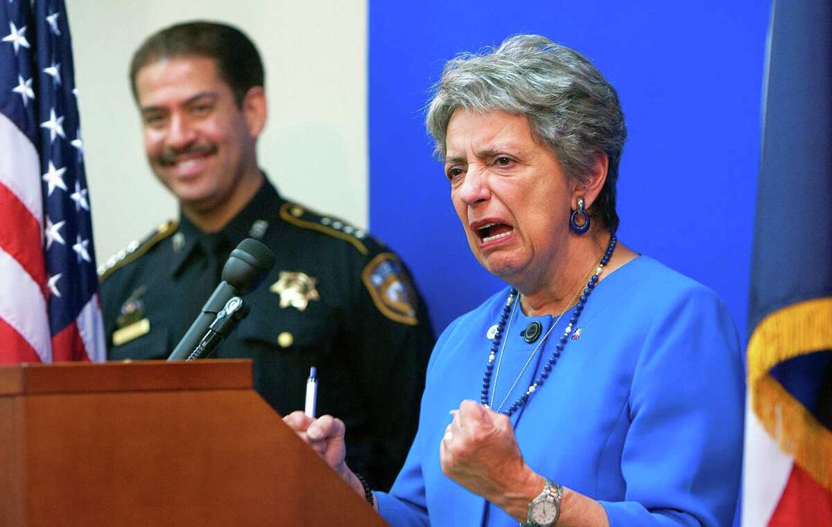 Former HPD crime lab supervisors file retaliation lawsuit