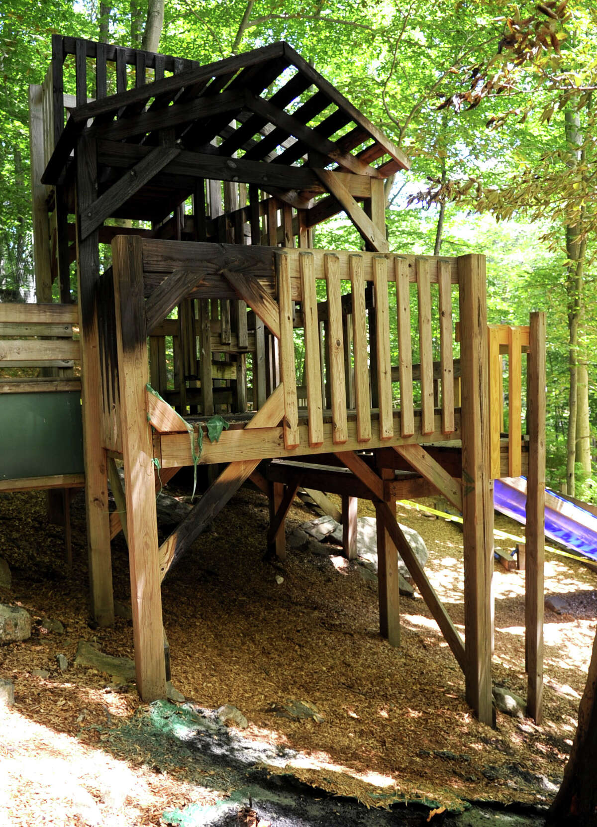 Fire damages Stamford nature center playground