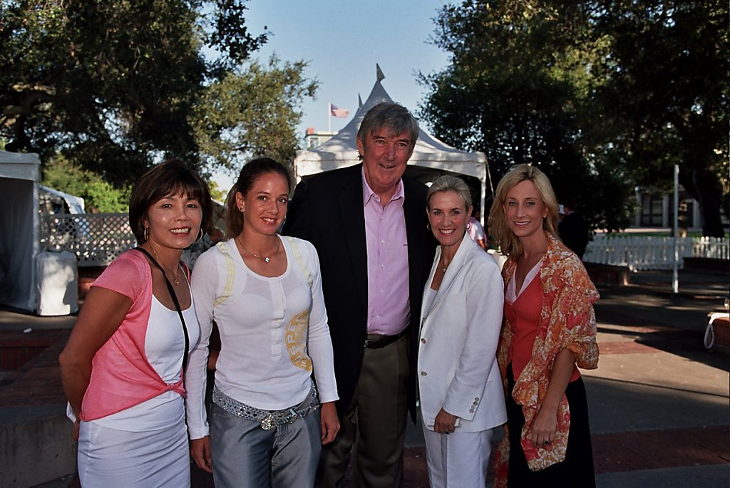 Barry MacKay: 1935-2012 / Tennis standout ran Bay Area tourney