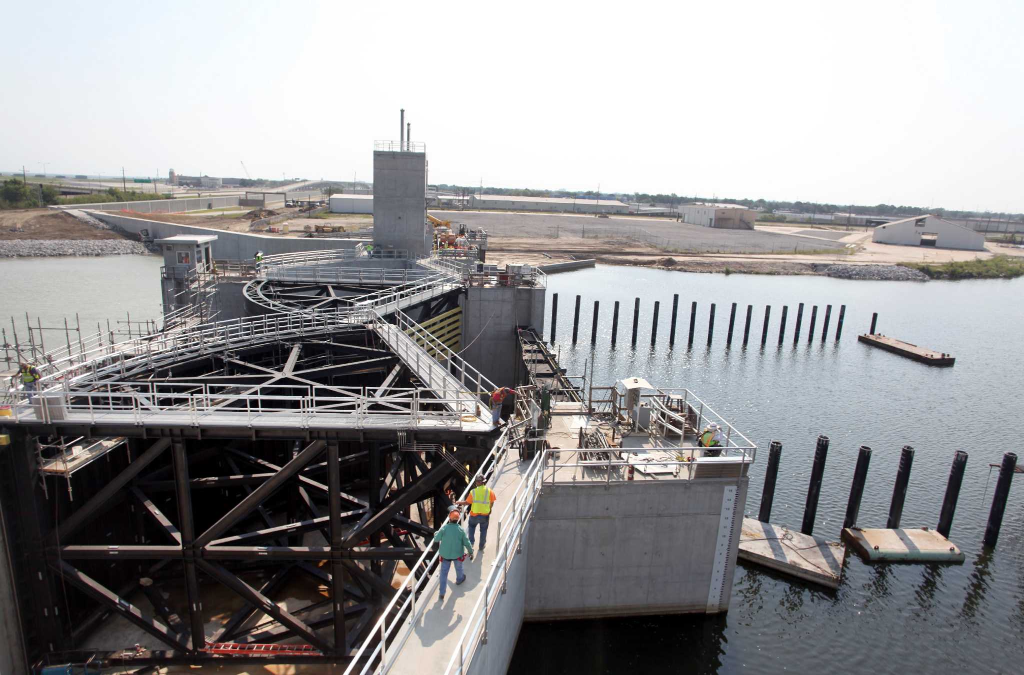 New storm defenses now up in New Orleans