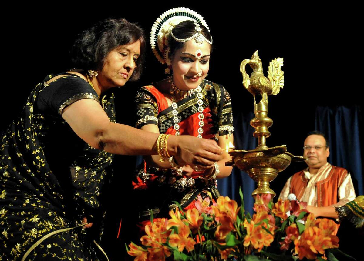 Indian dance performed in Danbury