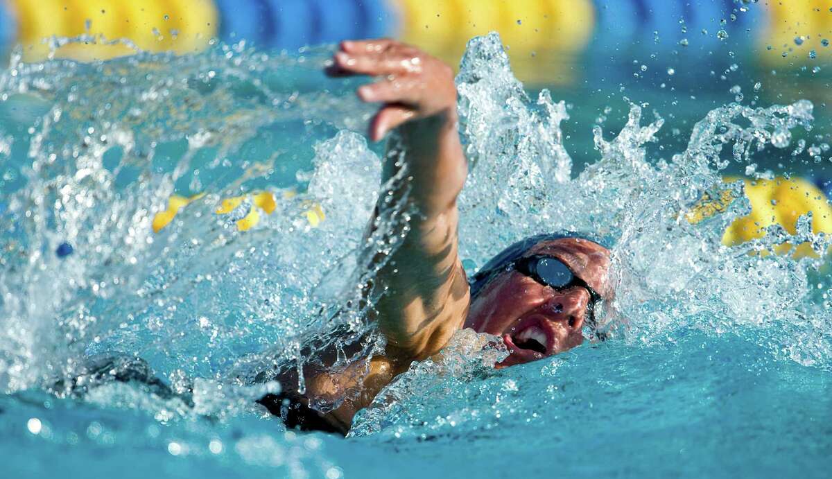 Evans, at 40, puts Olympic hopes into 800 free