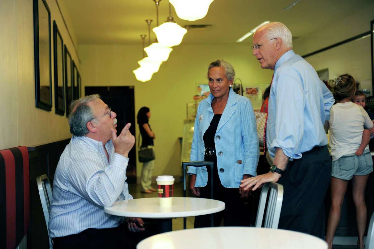 Shays hits the campaign trail in Stamford