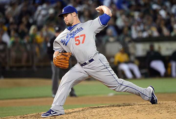 Brandon McCarthy, A's beat Dodgers 3-0