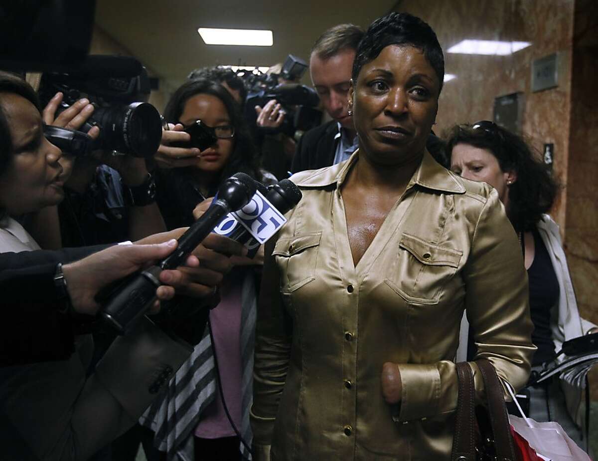 Slain pimp had many enemies, couple's lawyers say