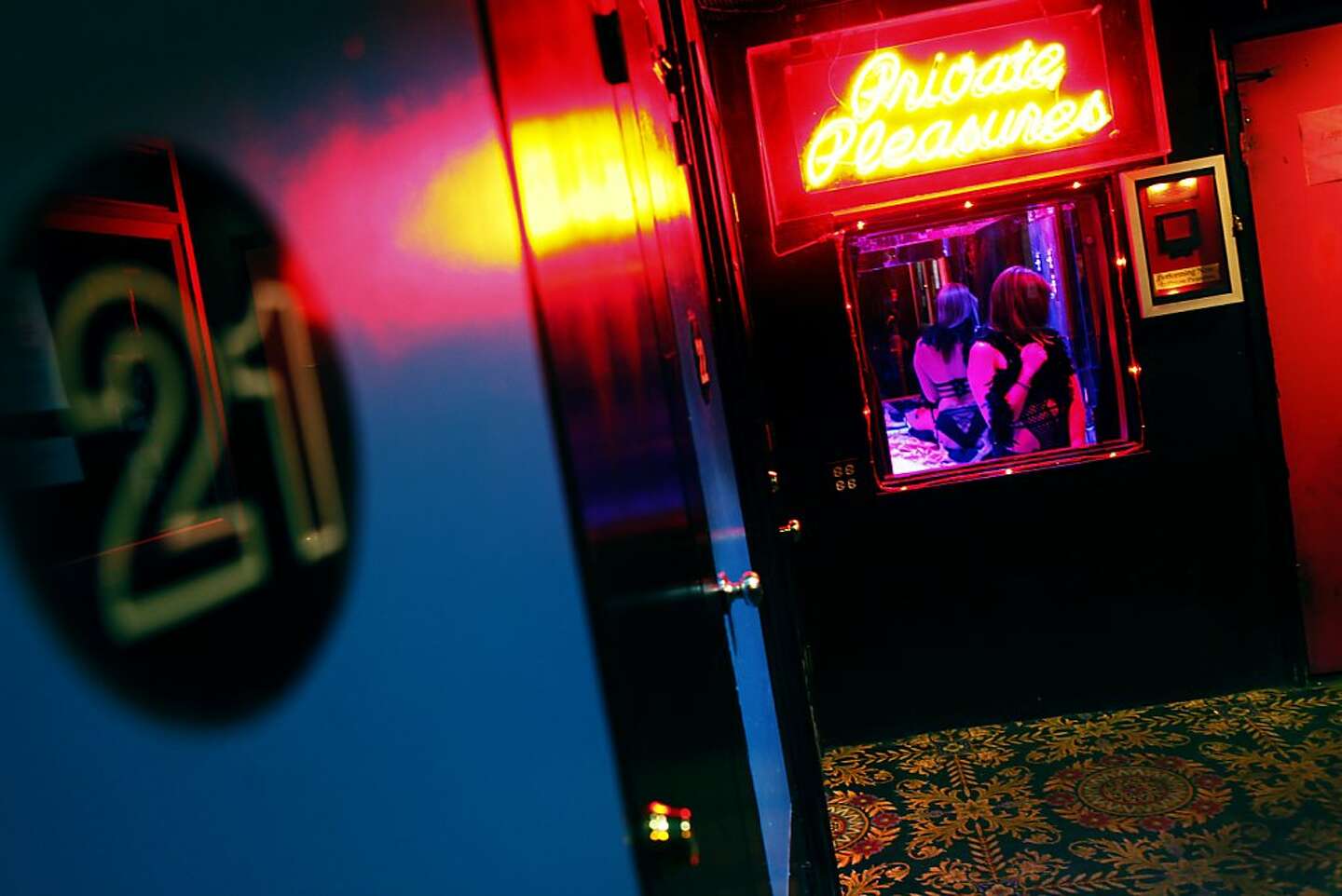 A peep show landmark? Lusty Ladies hope so