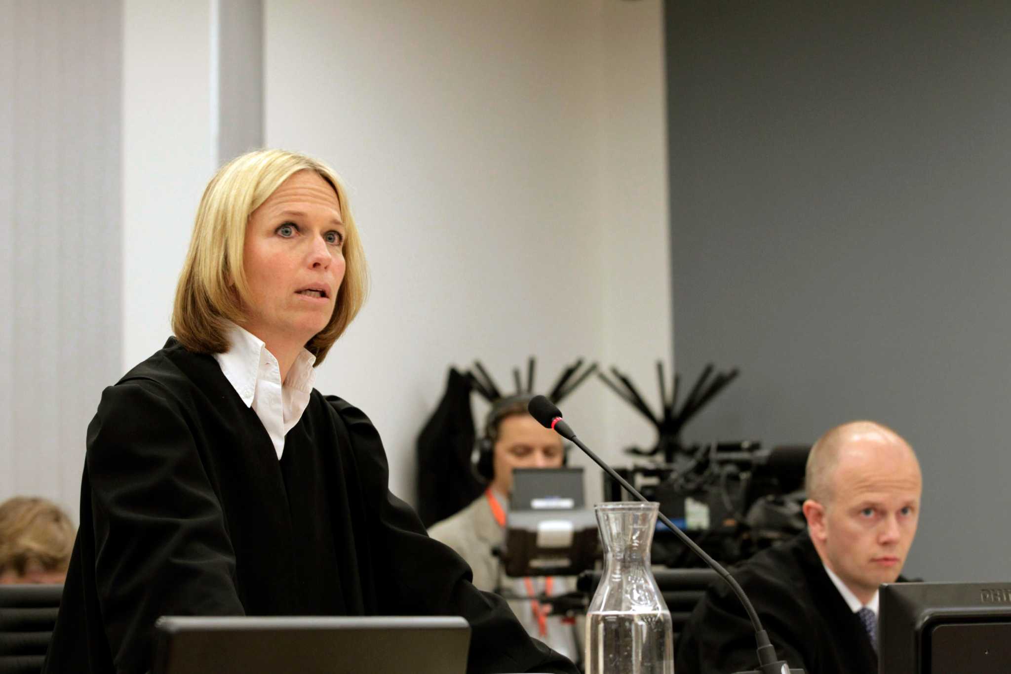 Kiss me Kate: Britain's Prince William hits 30