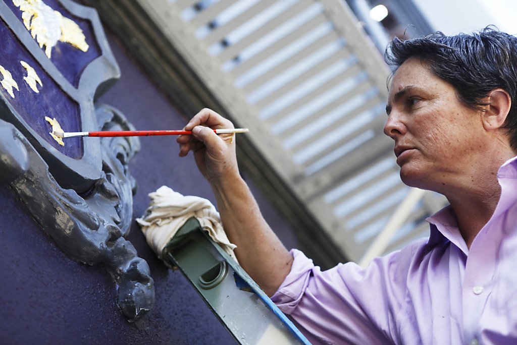 Painter gives Victorians colorful makeovers