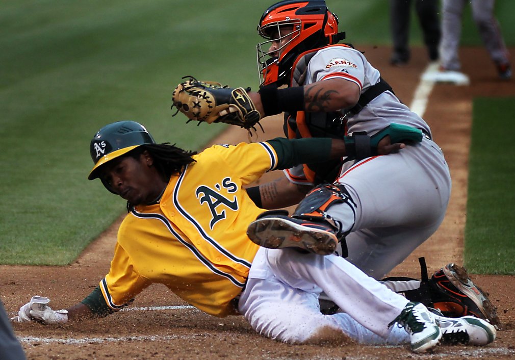 Brandon Belt keys SF Giants' rally past A's in 9th