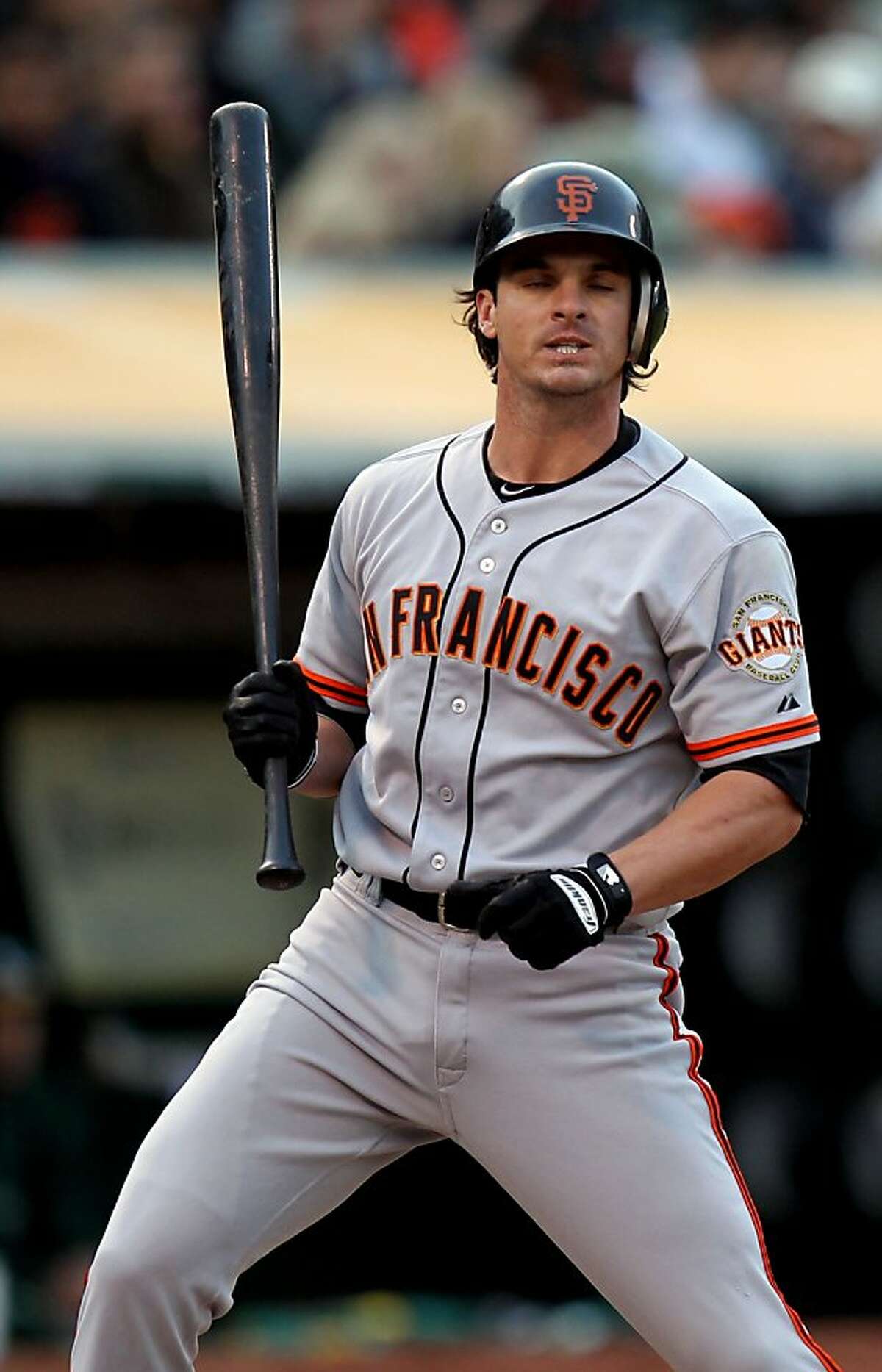 Brandon Belt keys SF Giants' rally past A's in 9th