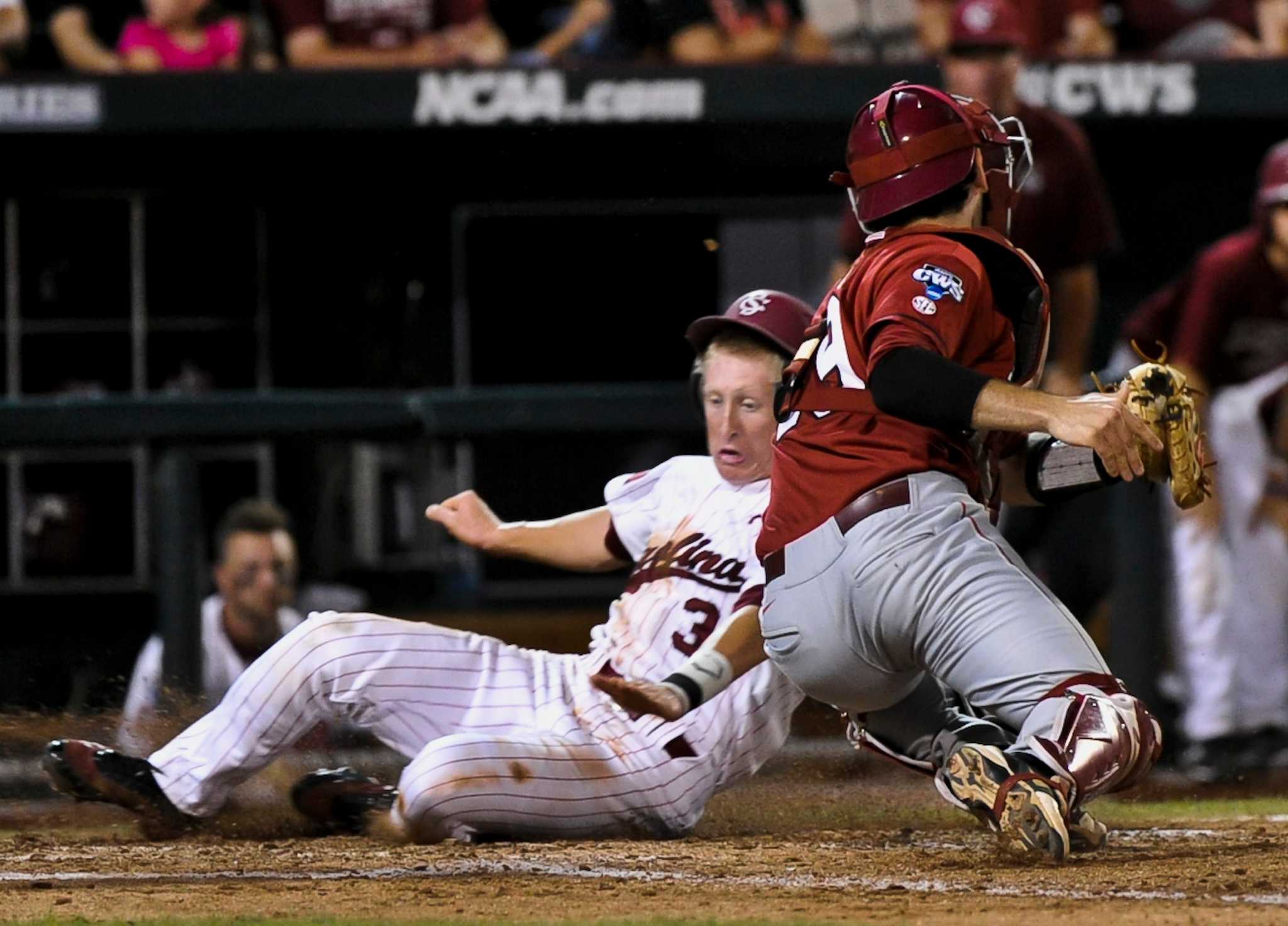 South Carolina eyes 3rd straight CWS title
