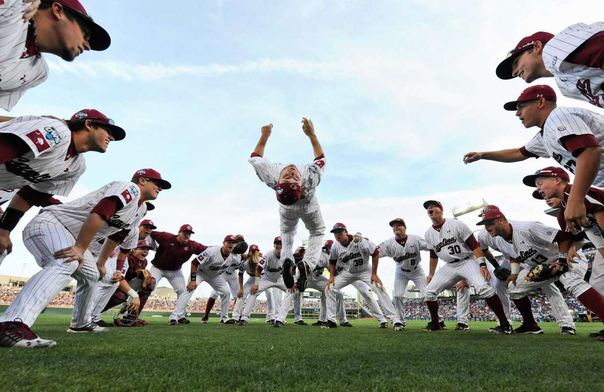 South Carolina eyes 3rd straight CWS title