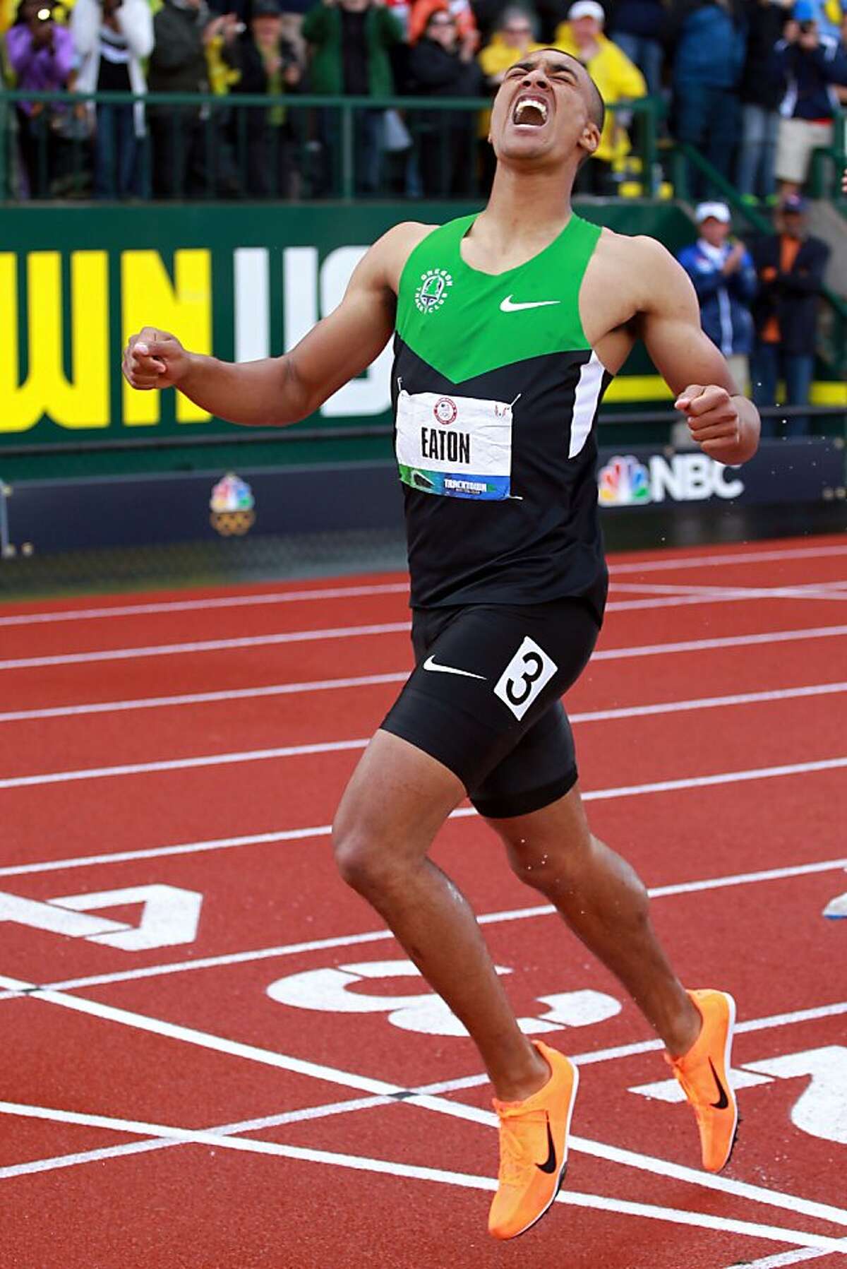American Ashton Eaton sets decathlon record