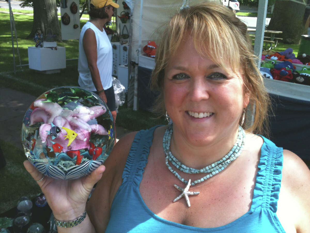 Chamber's Arts & Crafts Show shines on town green