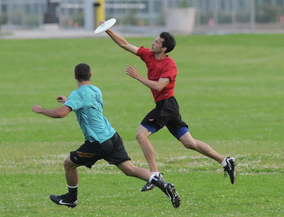 Frisbee fanatics find ultimate rush