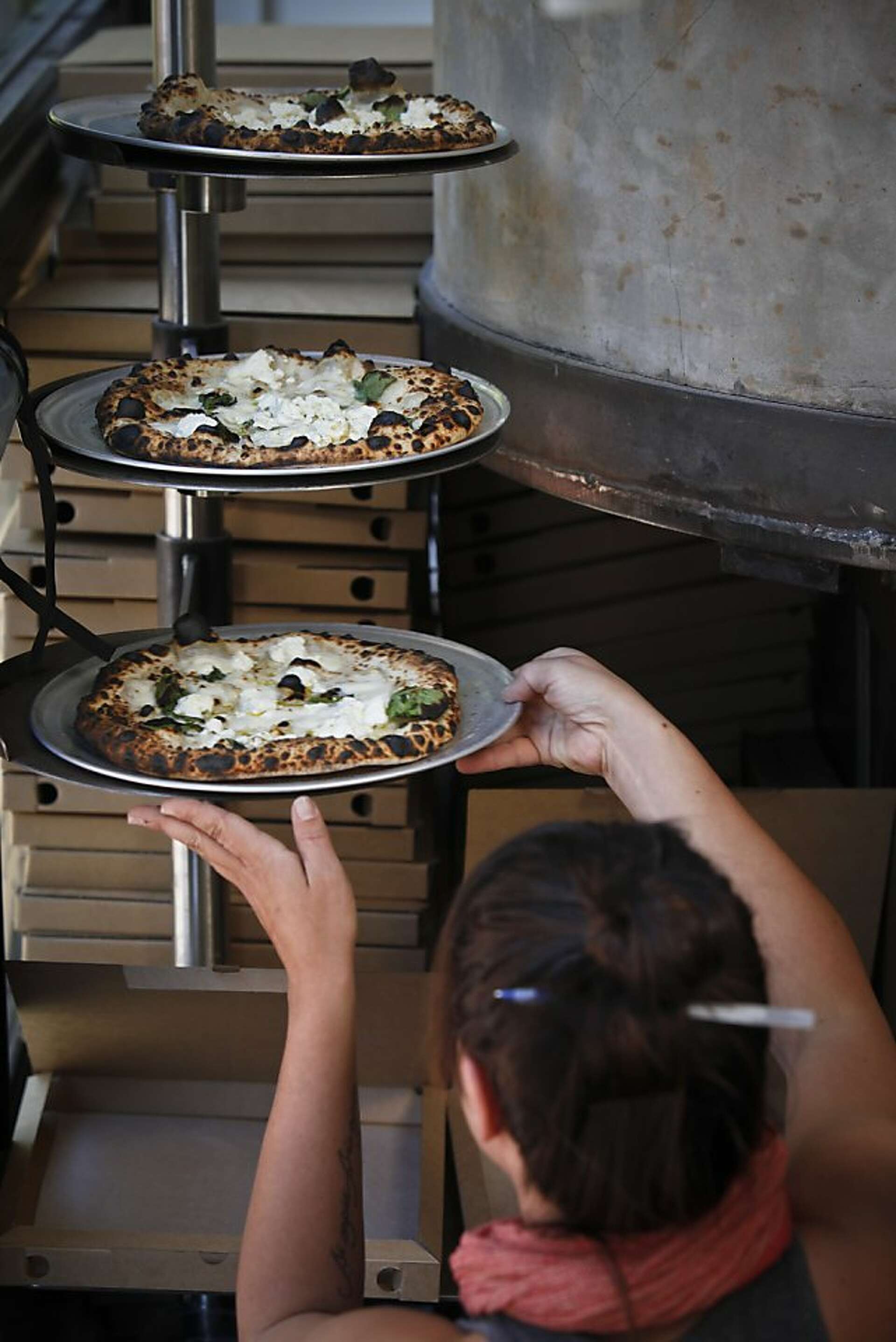 Del Popolo pizza truck