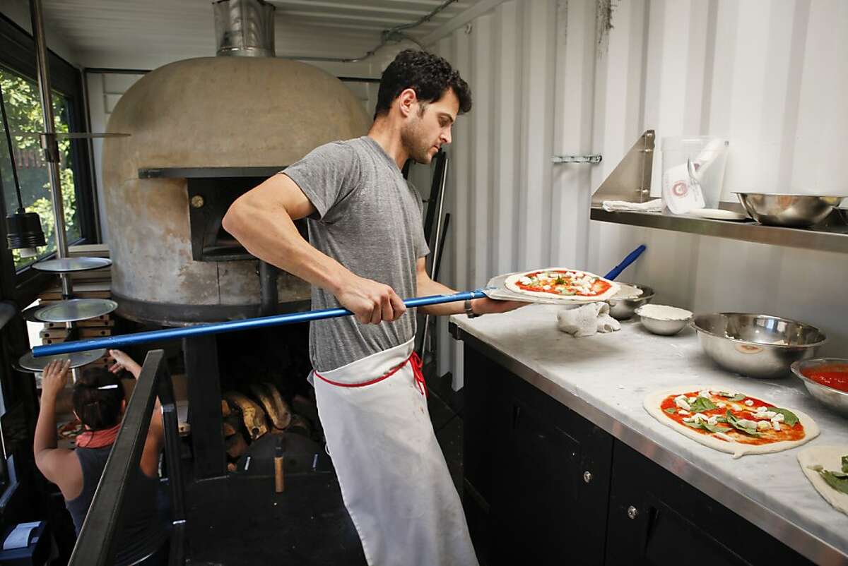 Del Popolo pizza truck