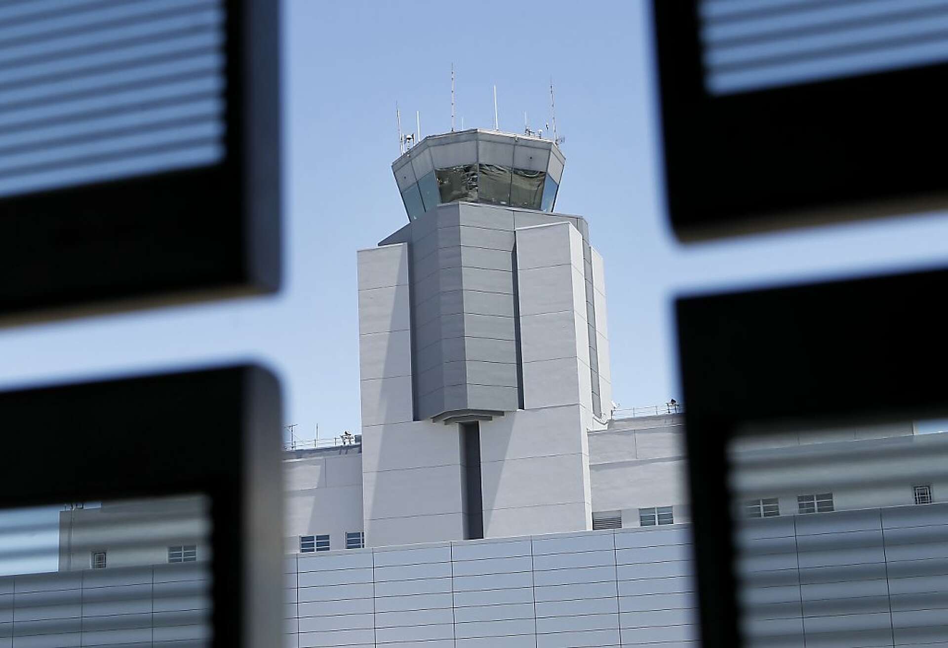 New SFO control tower will have a torch-like air
