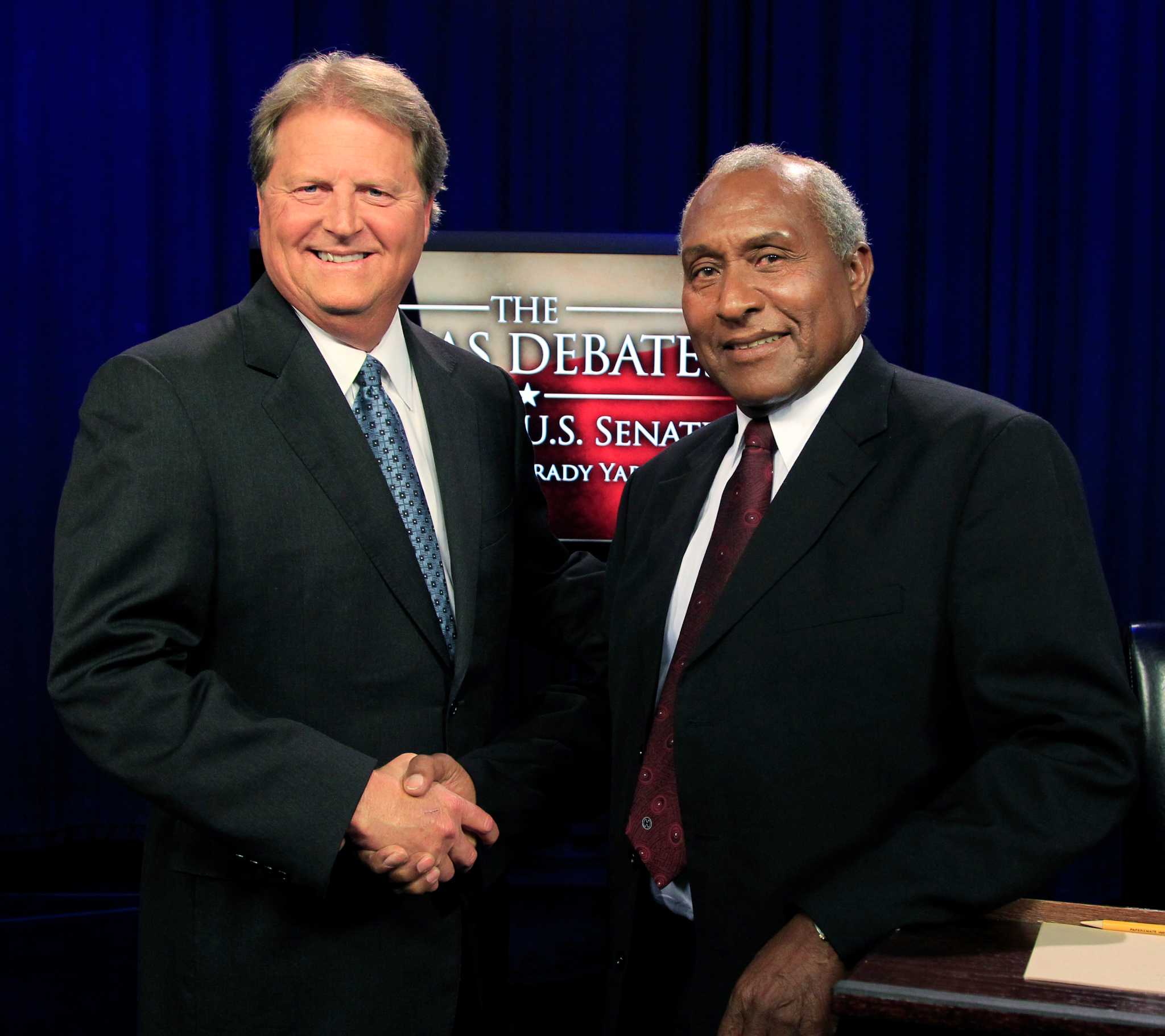 Democratic hopefuls split on border, pot