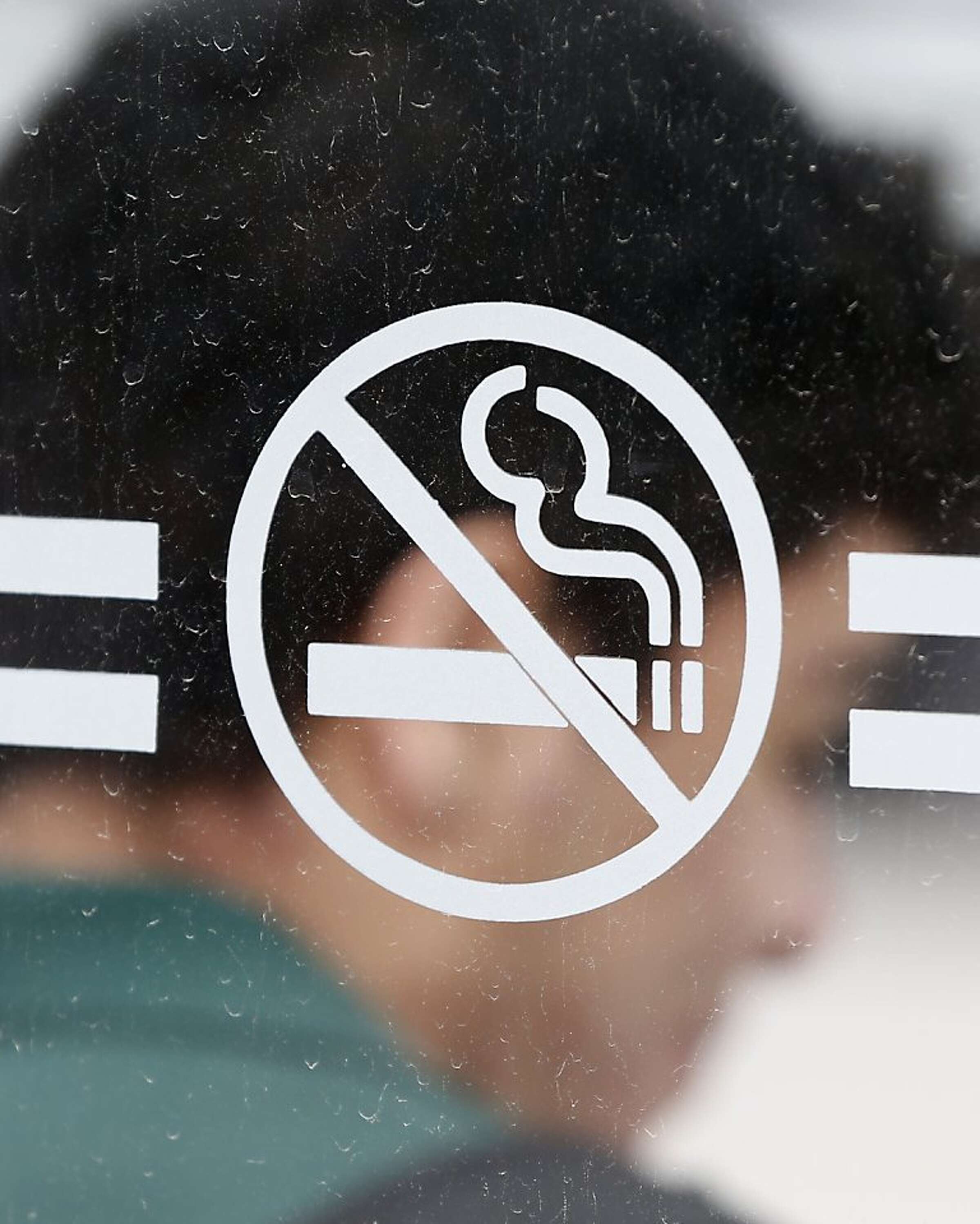 Total smoking bans at colleges a growing trend