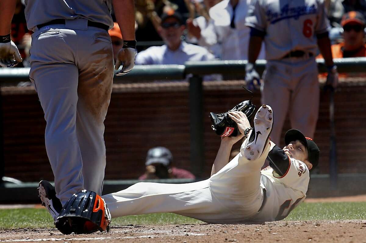 Giants sweep Dodgers with third straight shutout