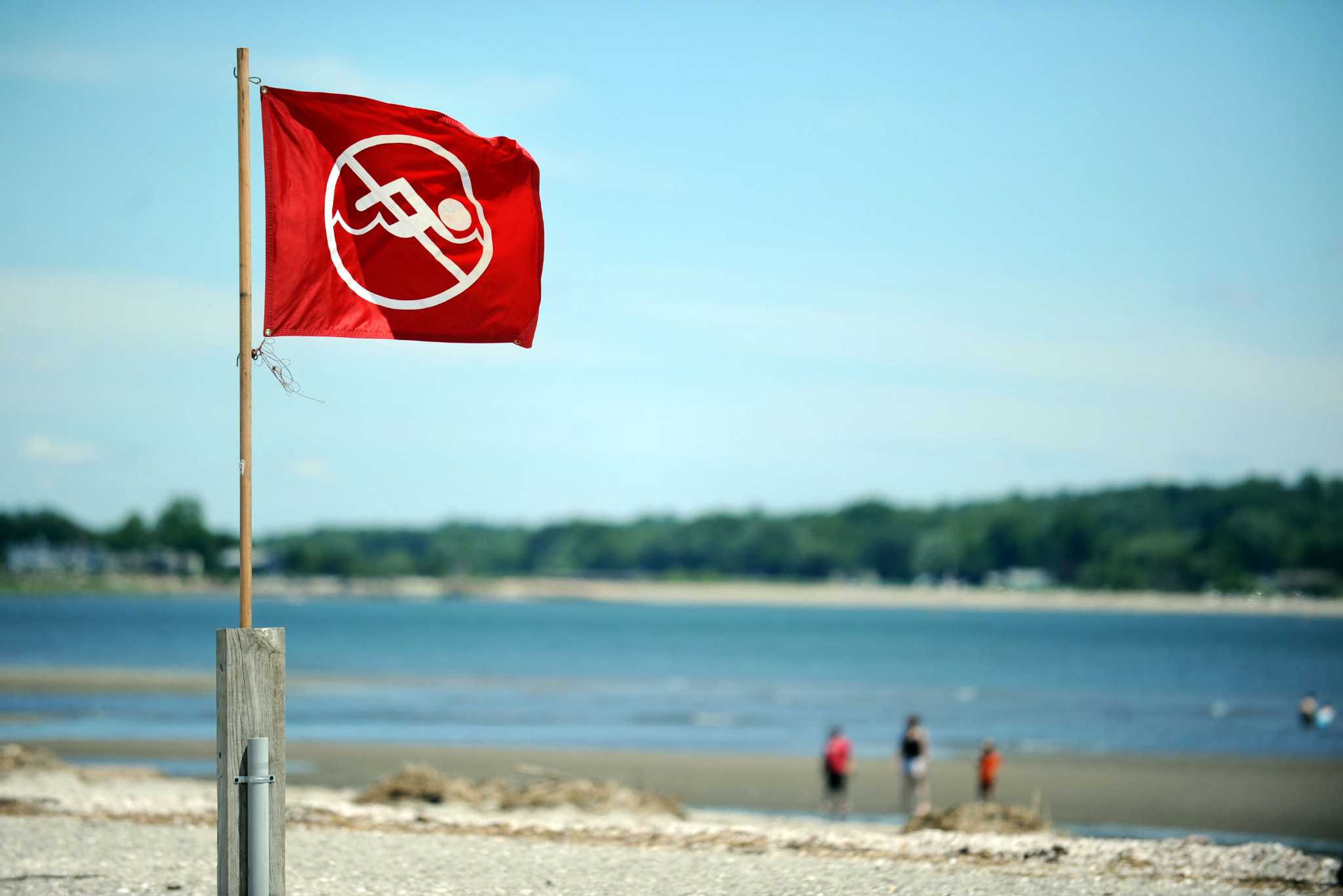 Report ranks Connecticut low in beach quality