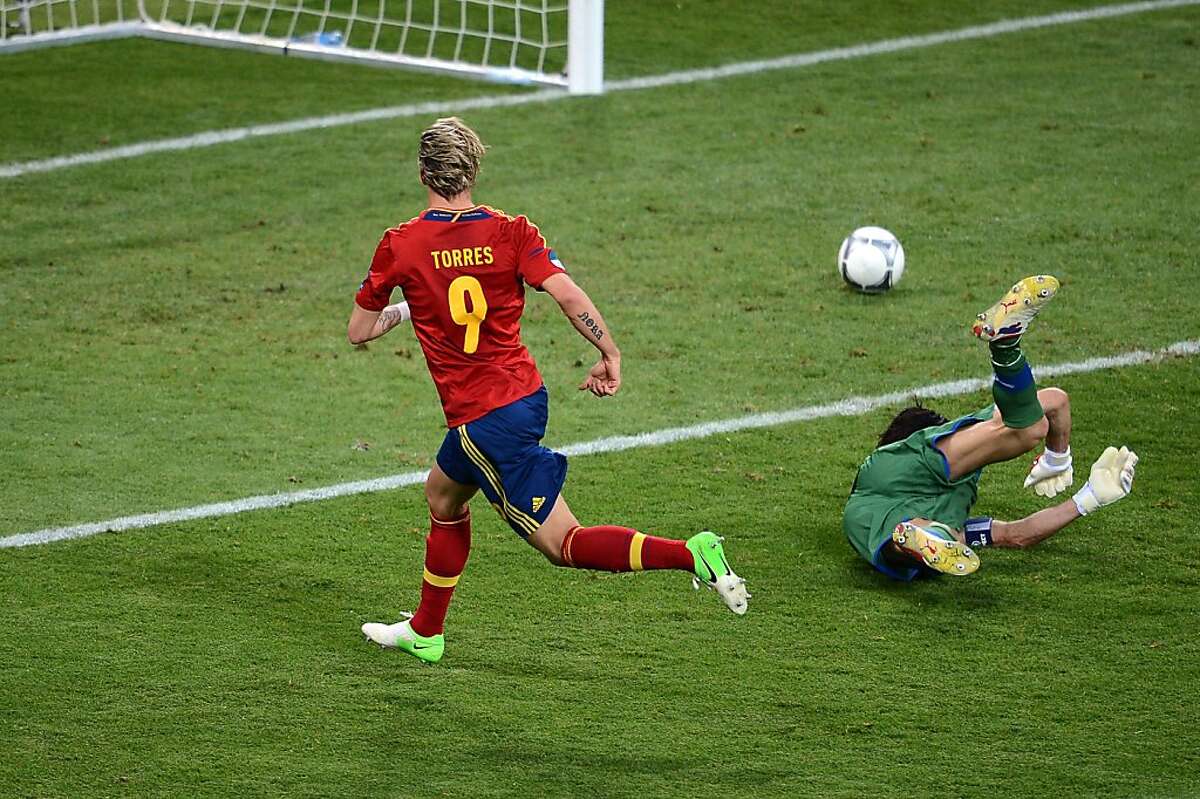 Spain crushes Italy in 4-0 Euro Cup finals victory