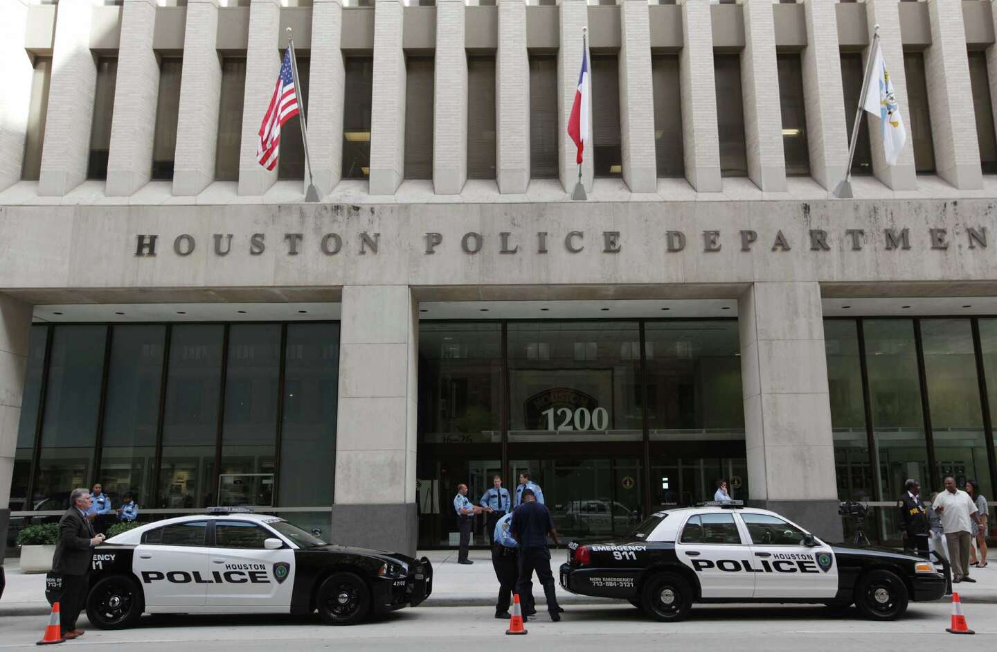 HPD's uniforms, cars will get makeovers