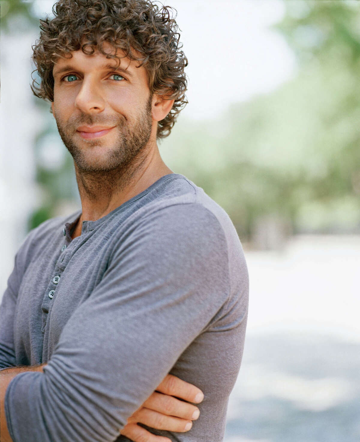 No shirt, no shoes, no problem for country heartthrob Billy Currington