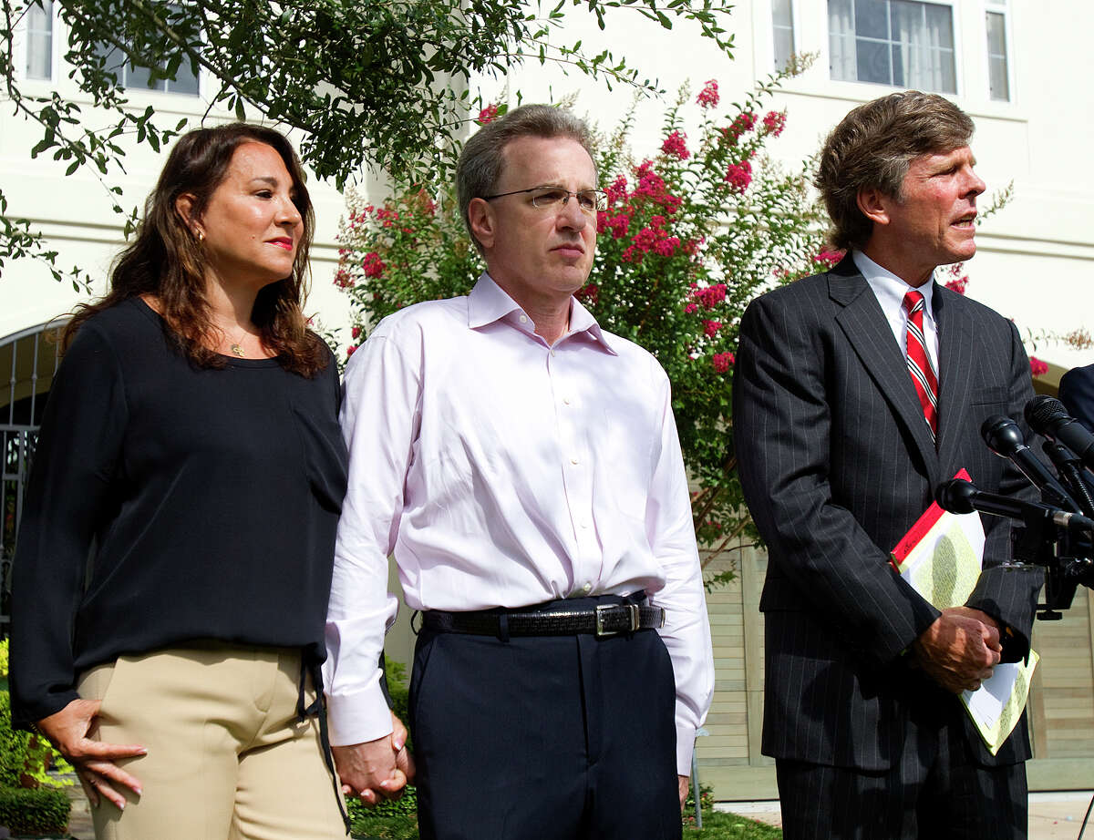 Plea deal sparks stormy finale in Stern court saga