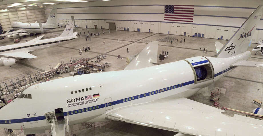 Unique airplanes with unusual cargo - seattlepi.com