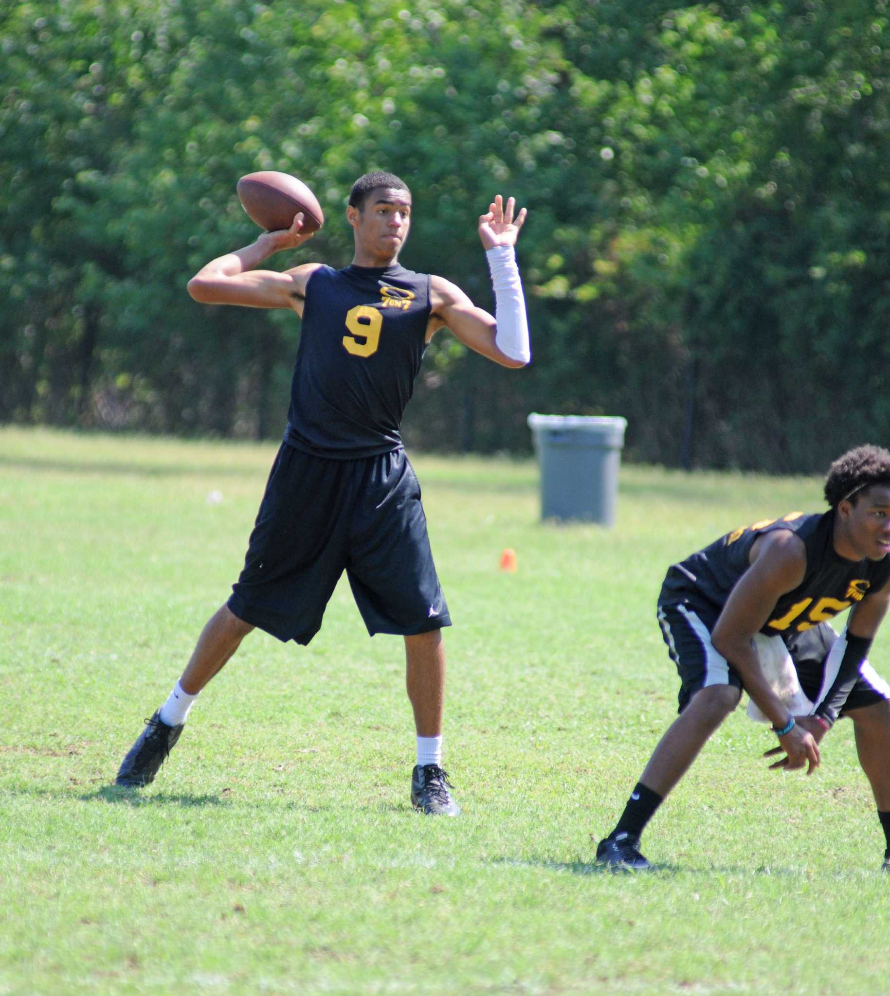 Football: Panthers early favorite in 13-5A