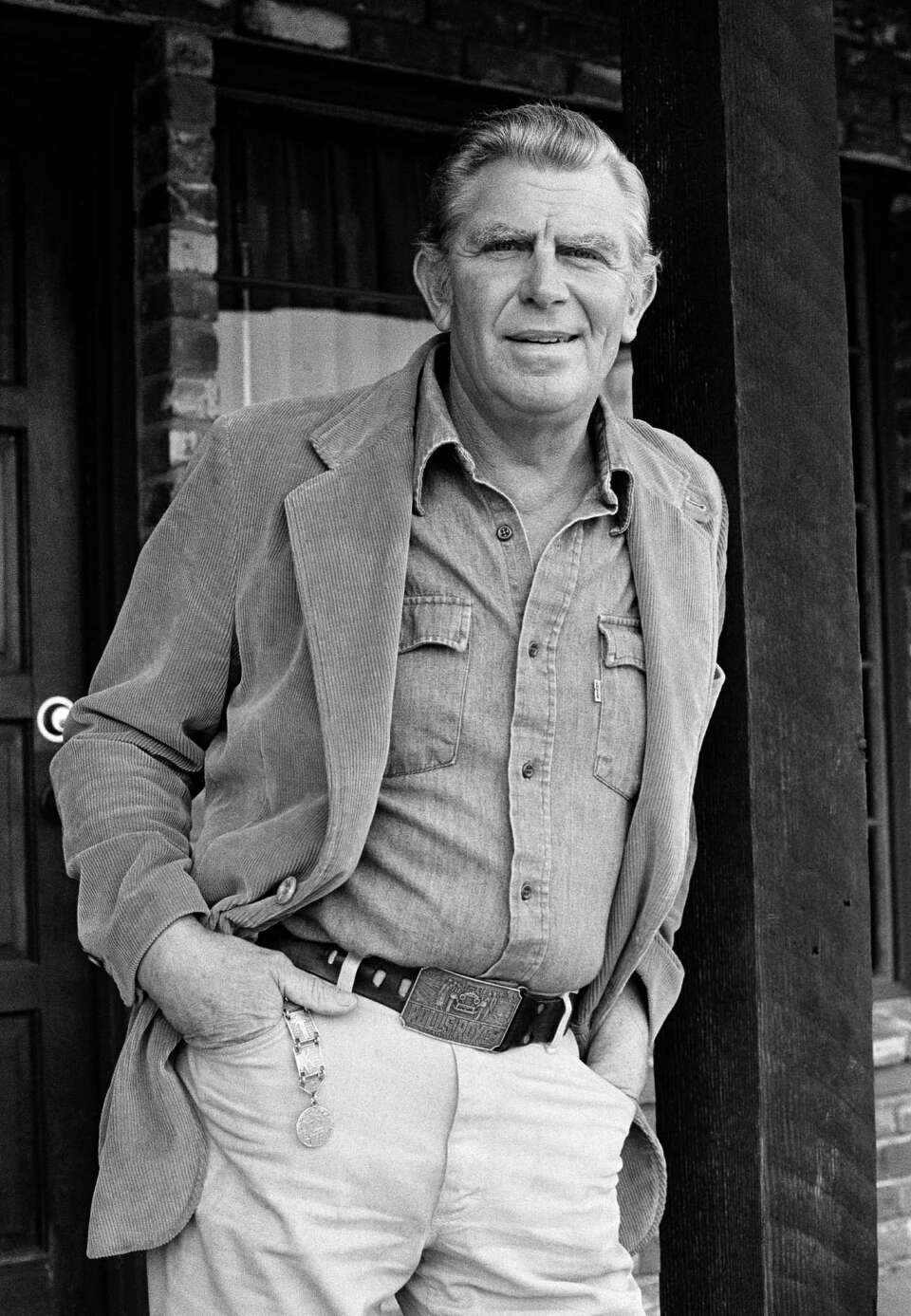 Andy Griffith, folksy TV sheriff and comedian, dies at 86