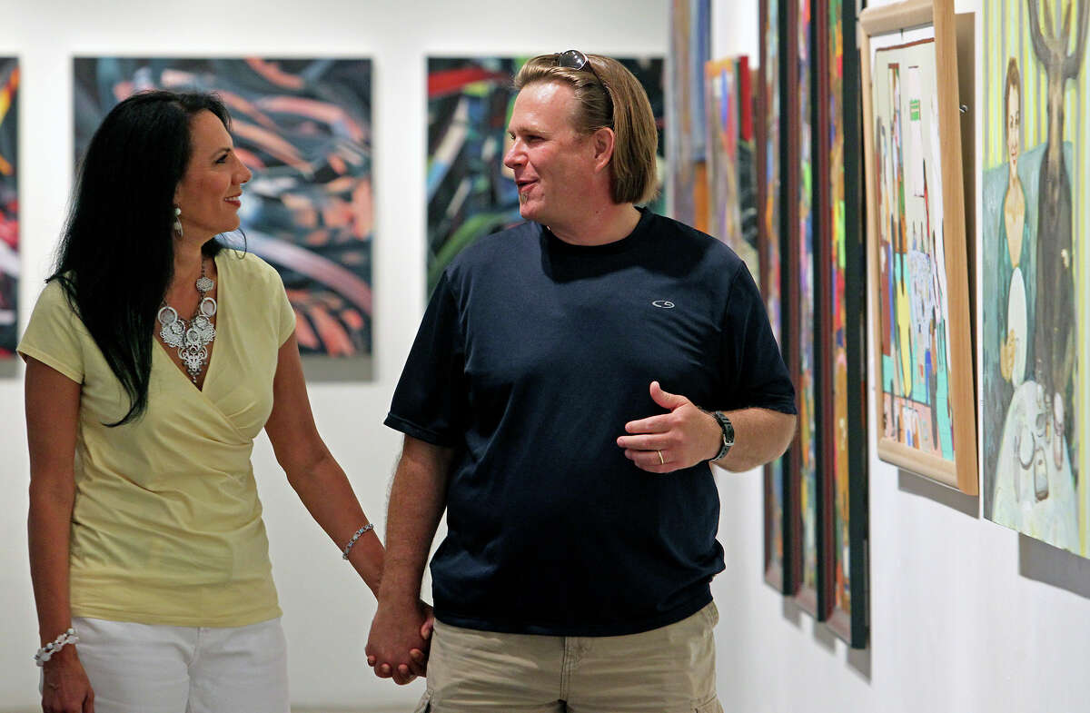 Readers like music, paletas, river strolls