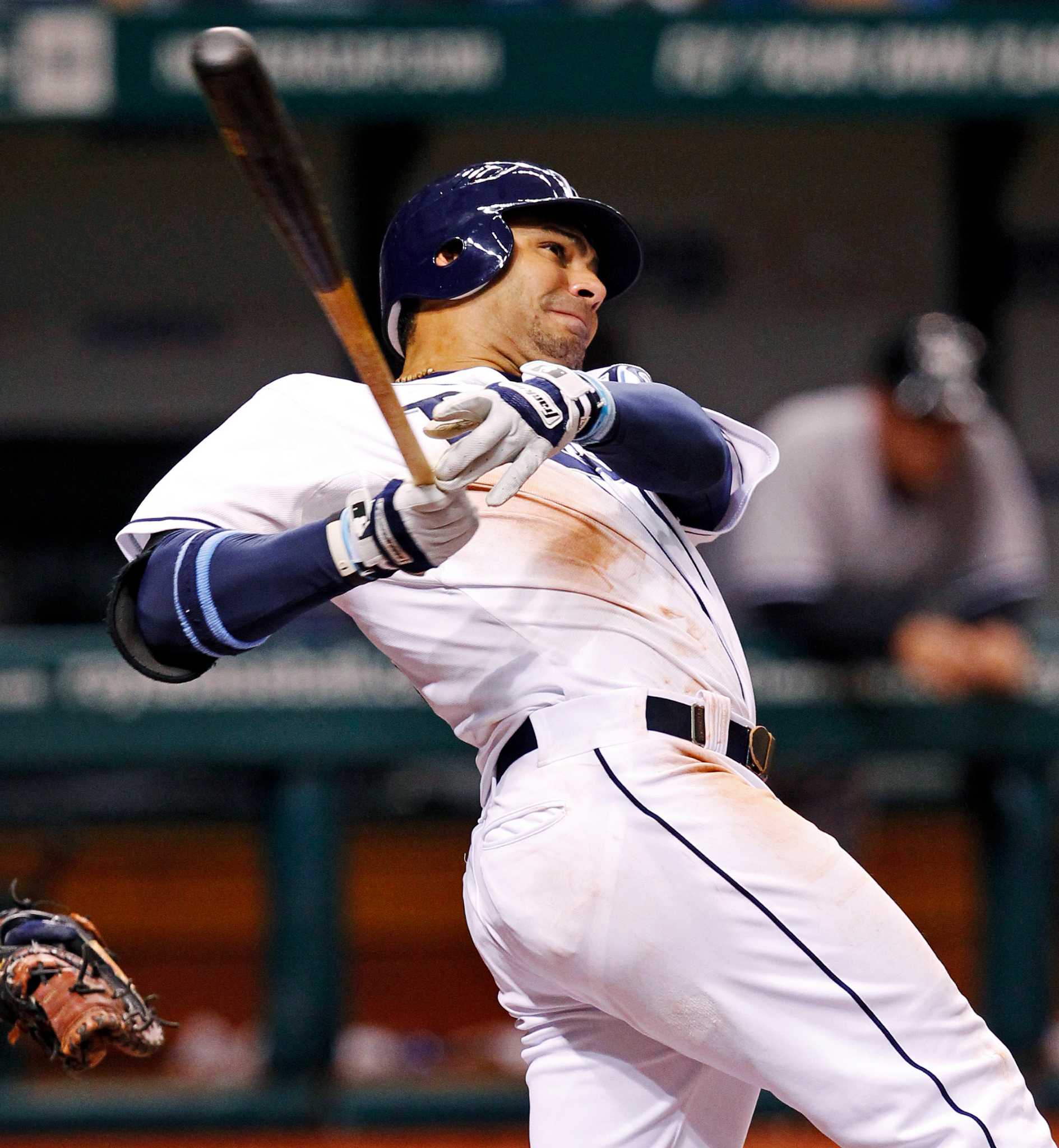 Astros sign Carlos Pena to be DH