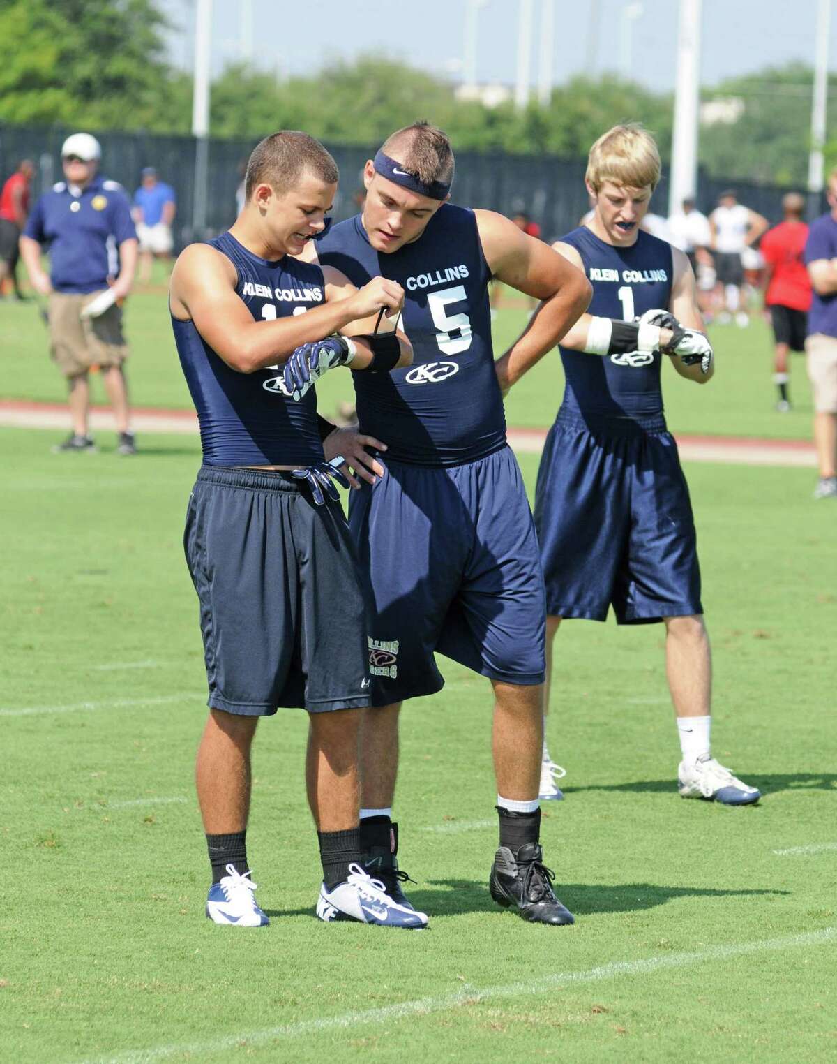 Football: Tigers find answers in 7-on-7