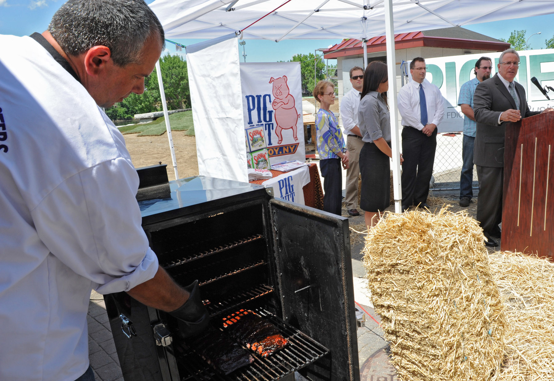 Pig Out puts river park on display