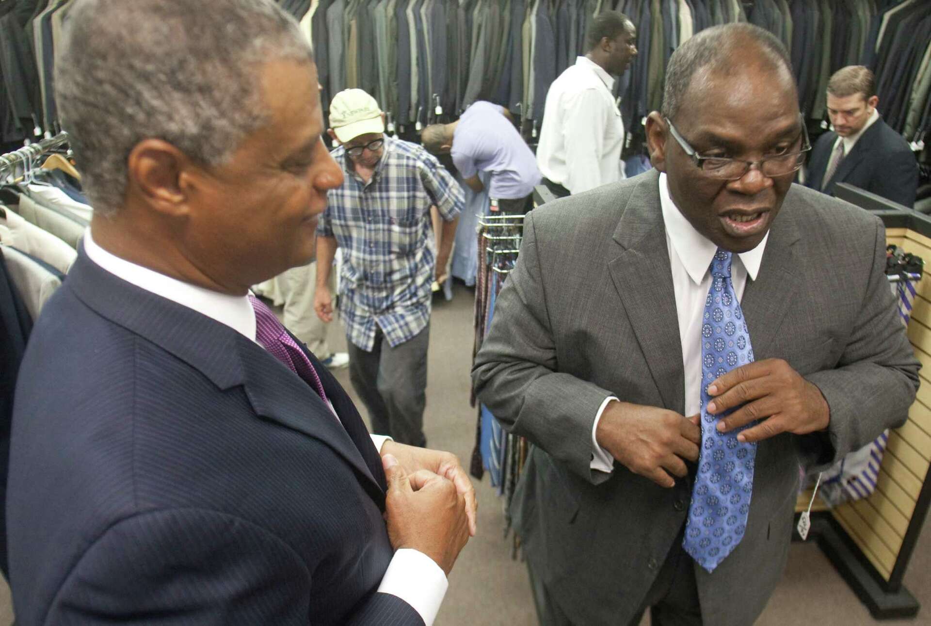 Free suits help men look sharp for job interviews