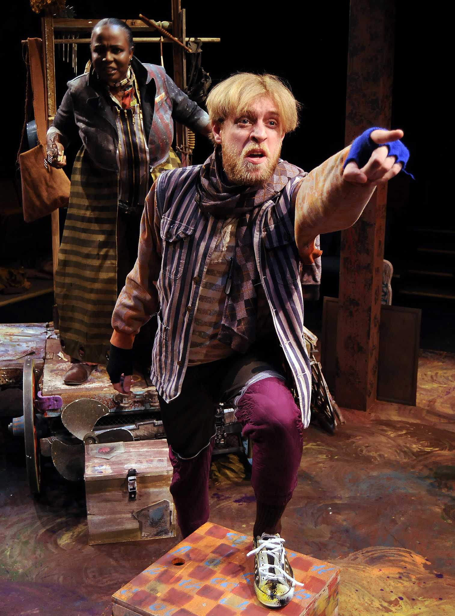 'Dog Act' wags all over with inventive comedy