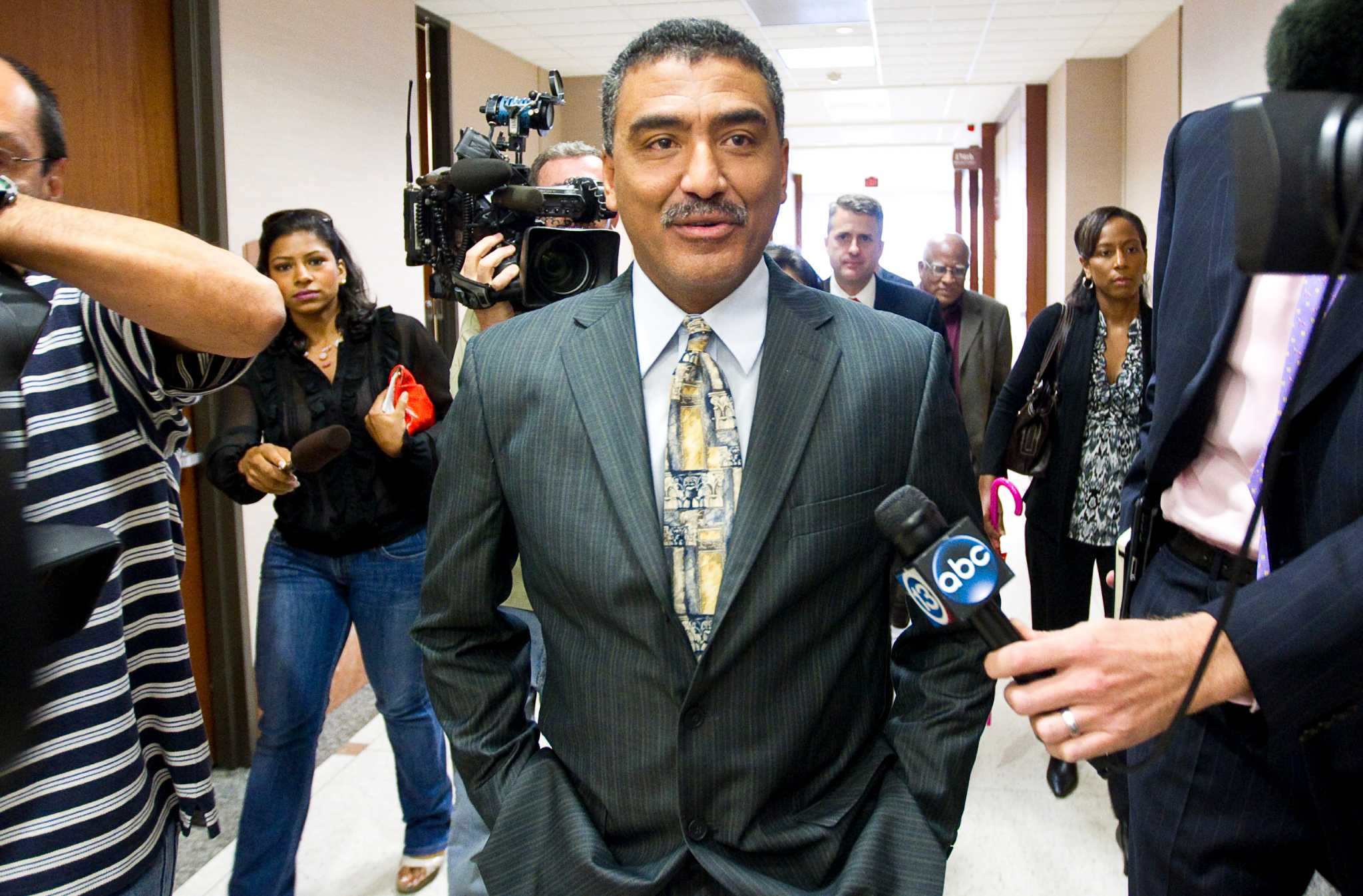 2 fired in Holley beating case back on job, HPD chief says