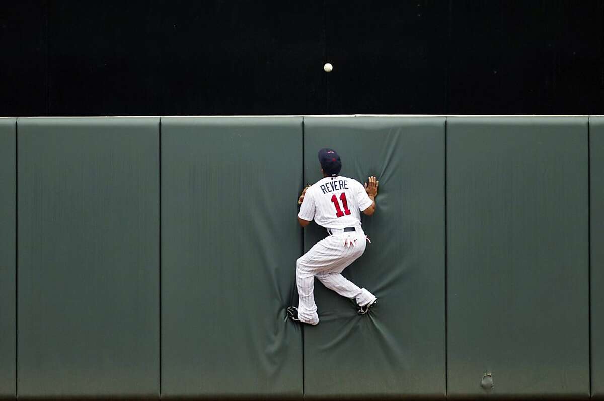 4 more homers as A's sweep Twins
