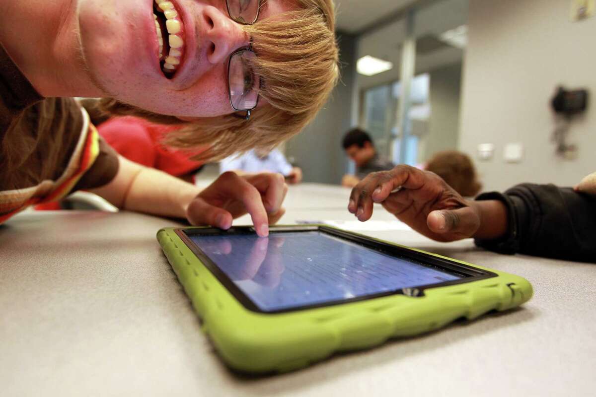 With iPads in hand, blind students find independence
