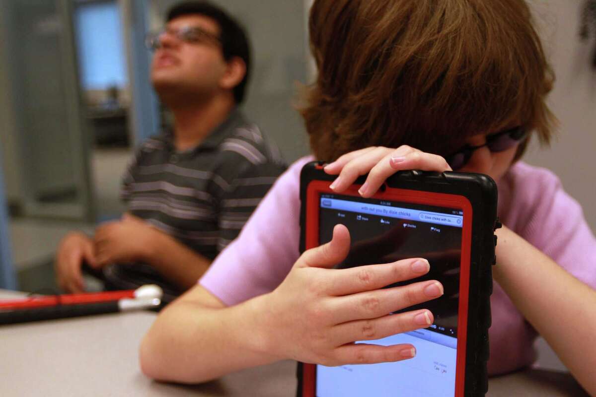 With iPads in hand, blind students find independence