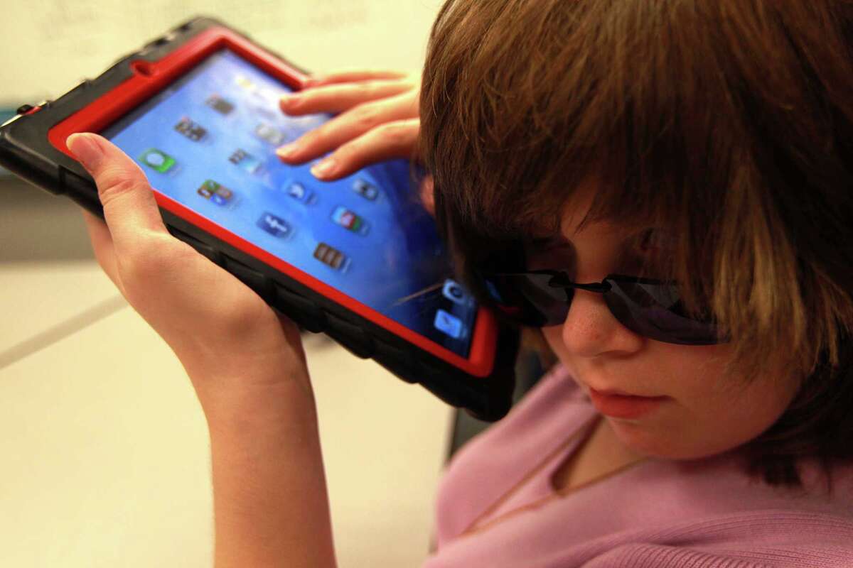 With iPads in hand, blind students find independence