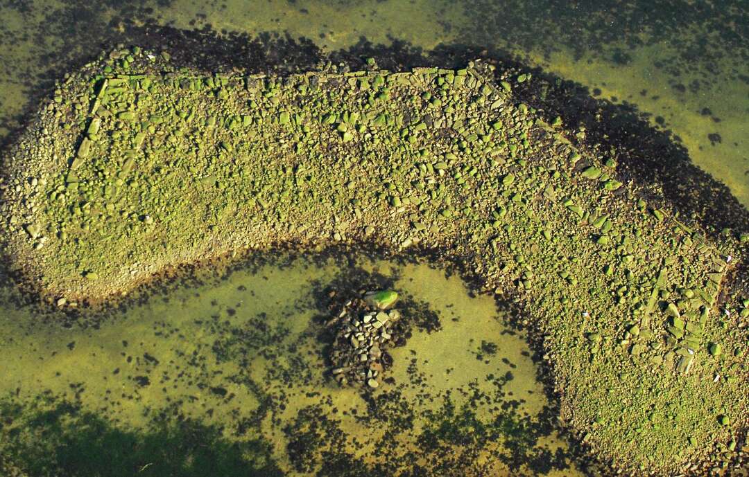 Revolutionary find: Remains of 'rebel' fort off town's shore