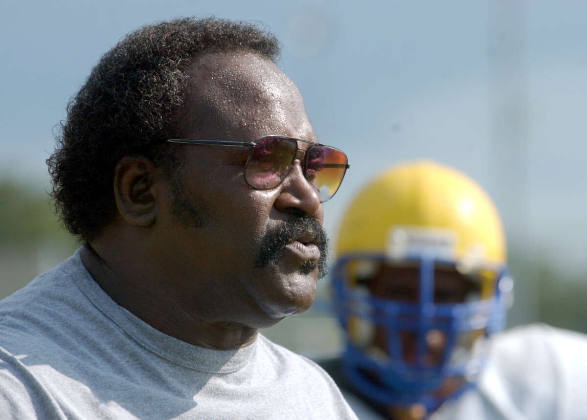Ozen's Jones, former coach Clayton inducted to PVILCA Hall