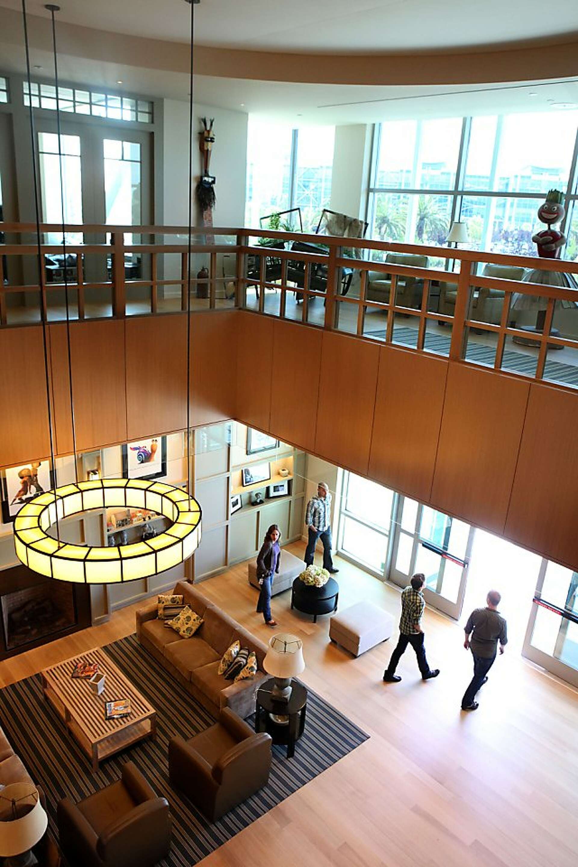 DreamWorks expands Redwood City studio