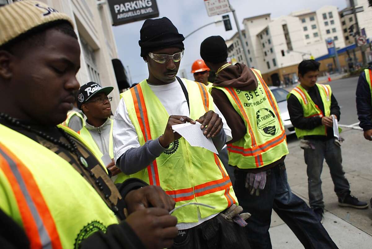 Jobs program offers alternative to gangs